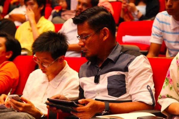 Kebun Jiwa Halus (Garden of Fine Heart): MENGALIR IKUT MASA - FLOWING ...