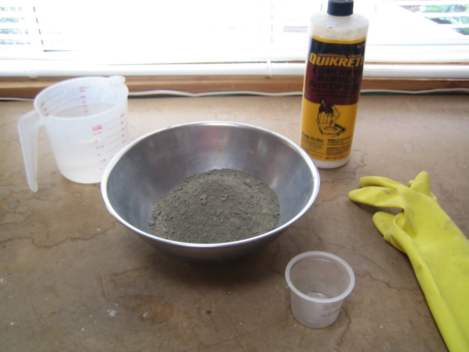 LoriBees Garden: How To Make A Concrete Butterfly