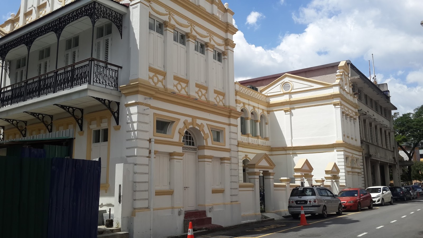 de' Lenjen : BANGUNAN PENTABIRAN KERAJAAN