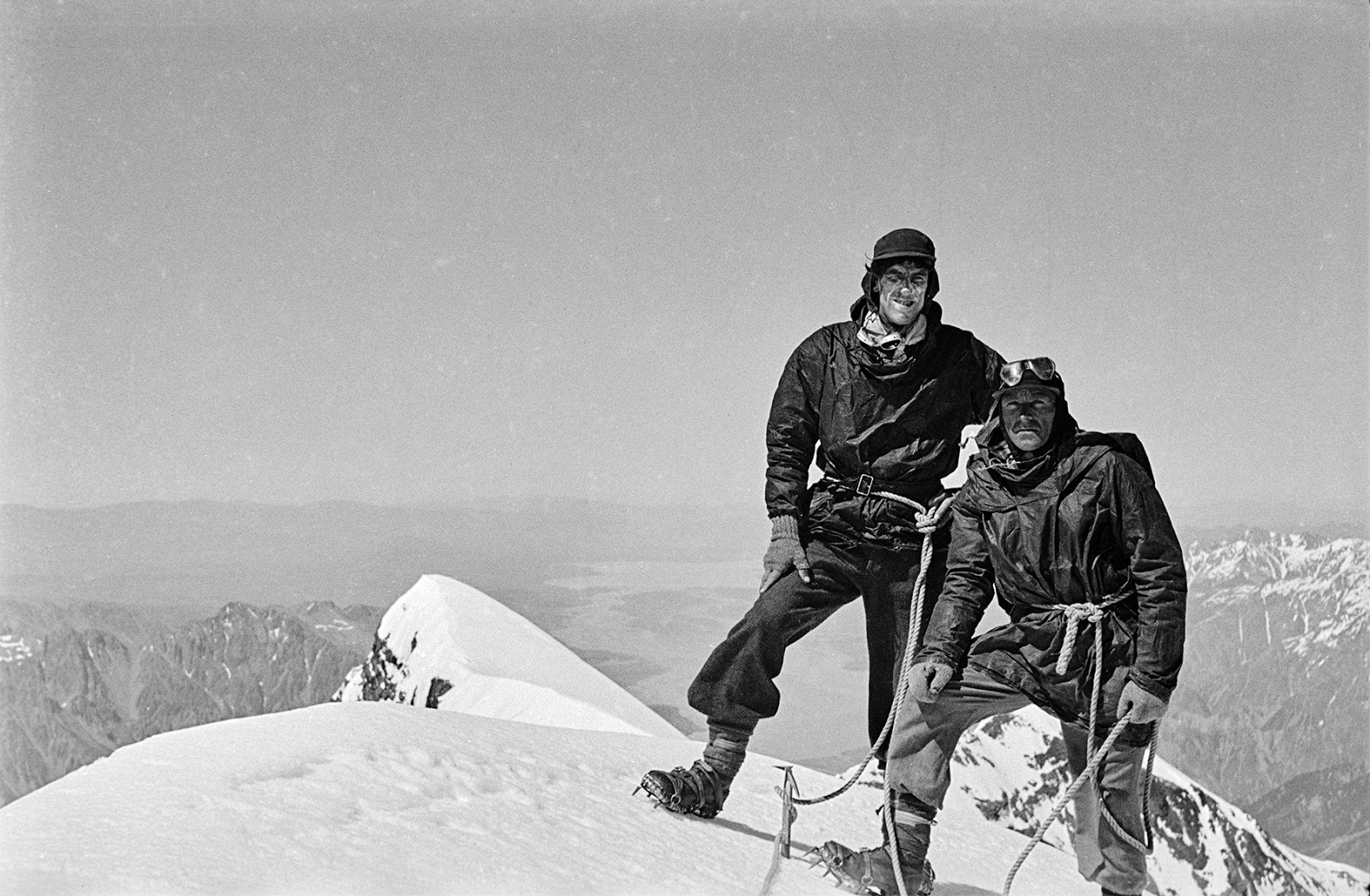Footless Crow: Edmund Hillary- A Biography...extracts