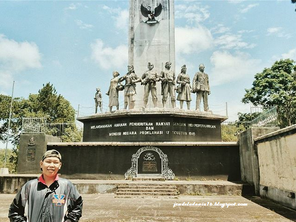 √ Puncak GM Panggabean, Wisata Situs Sejarah Monumen Perjuangan Kota ...