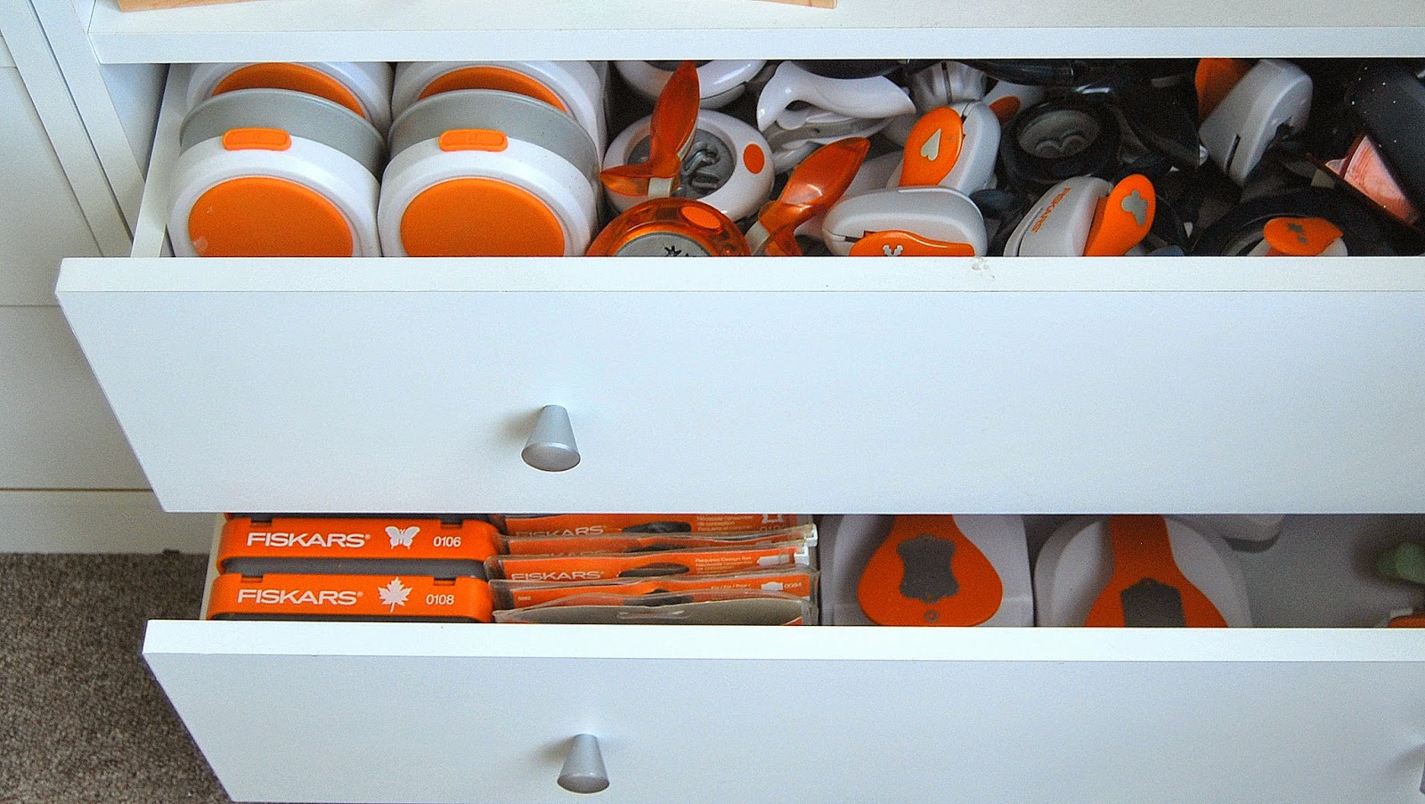 Kath's Blog......diary of the everyday life of a crafter: The Gloves ...