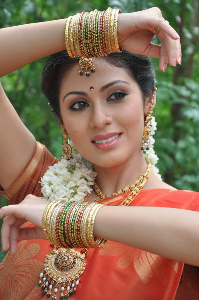 Sada Beautiful Stills In Traditional Saree