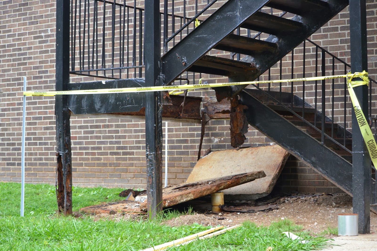 Neighbor 2 Neighbor: Back Stairs Collapsed