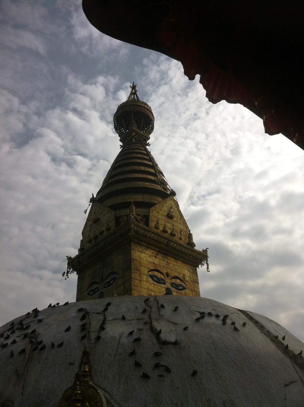 OS CAMINHOS POR ONDE ANDEI: TEMPLE SWAYAMBHU EM KATHMANDU-NEPAL