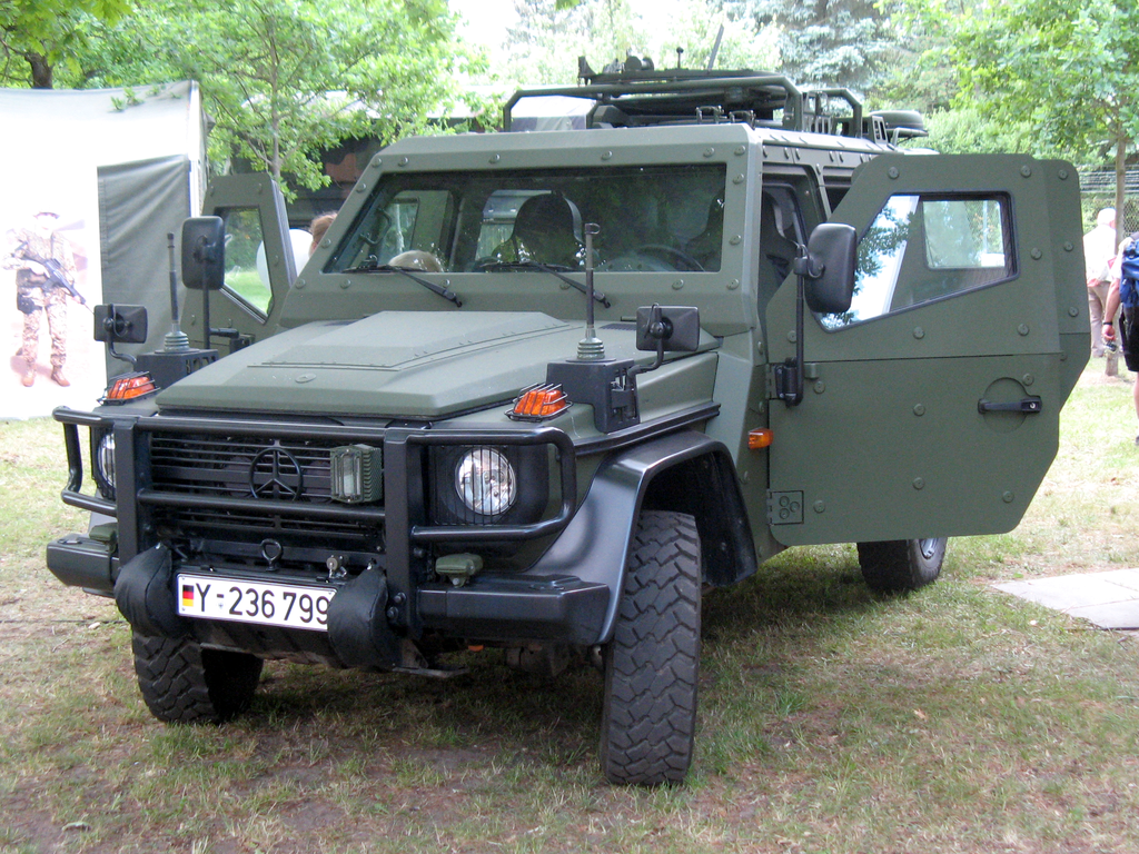 Military Wheeled Fighting Vehicles: LAPV Enok