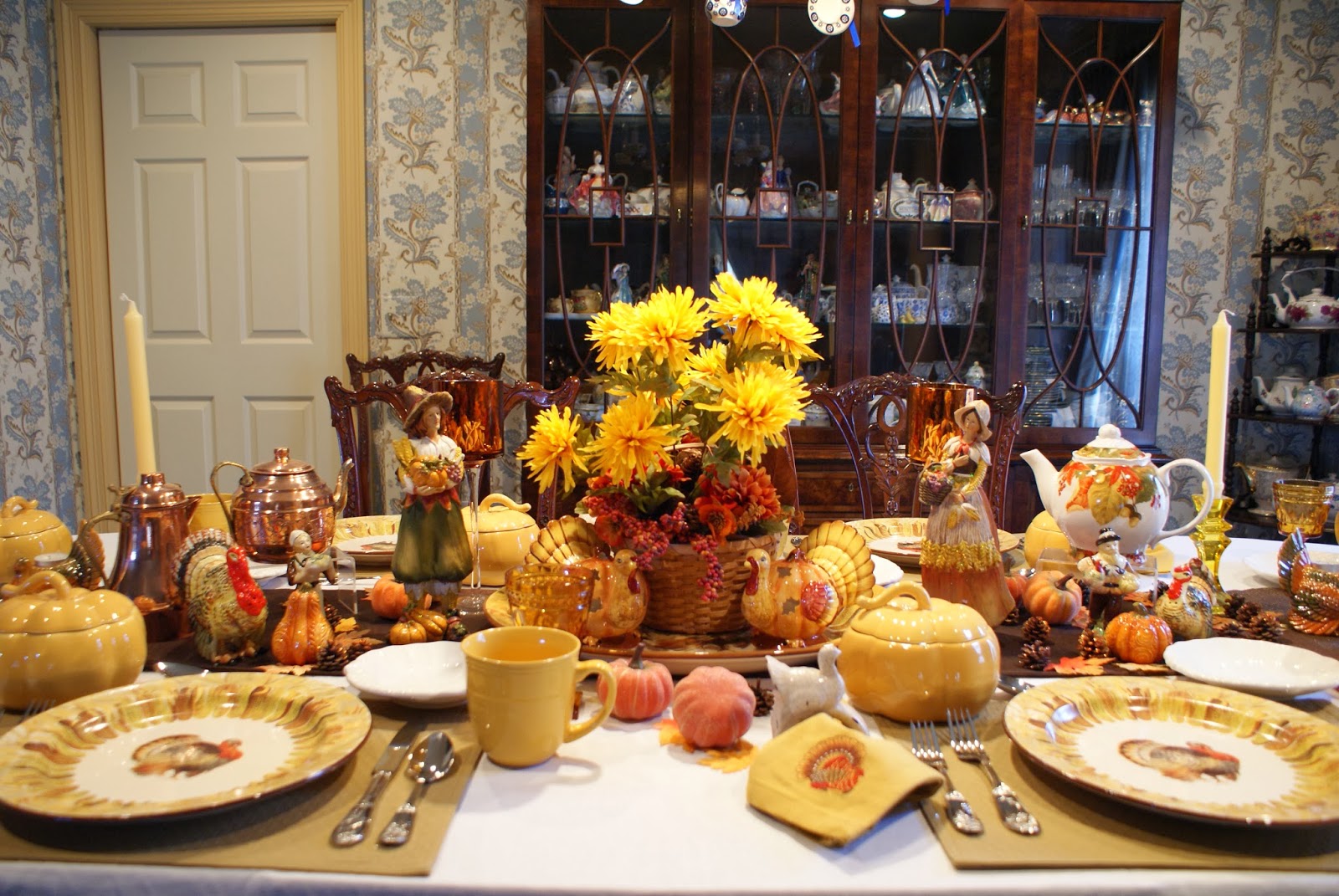 TEA IN TEXAS: Corn-U-Copia