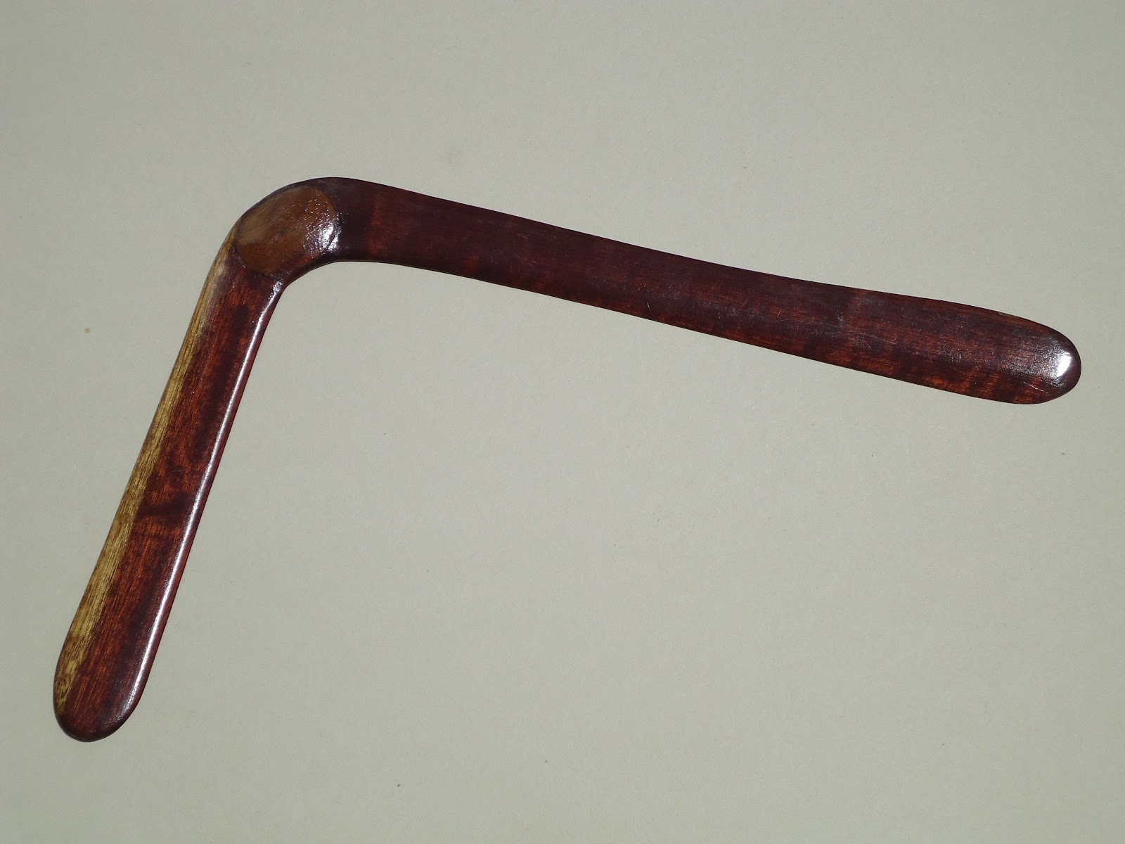 Boomerang, Búmeran, Búmerang