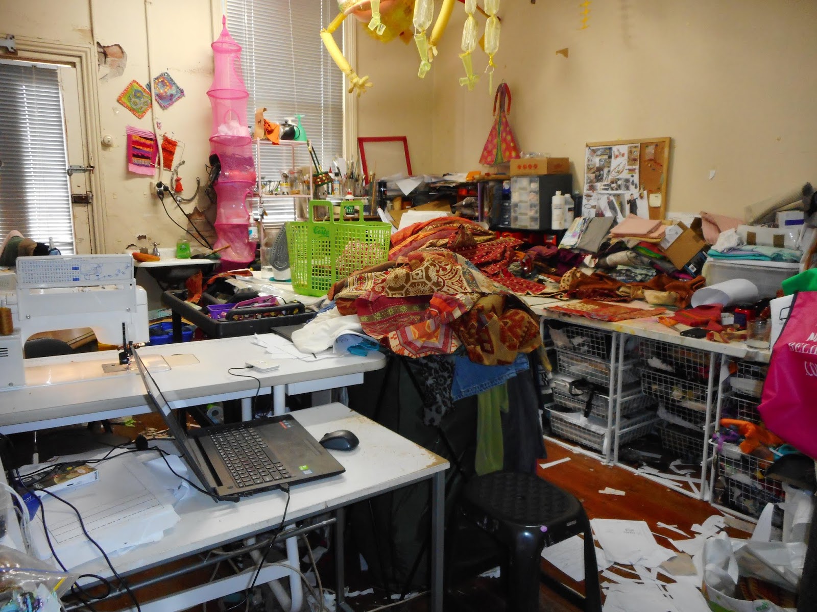 Pearl Red Moon Art: Dressing up part 2