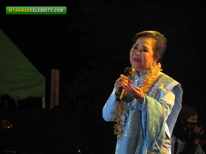 Photos: Classic Singer Mar Mar Aye's "One Lady Show" 2013