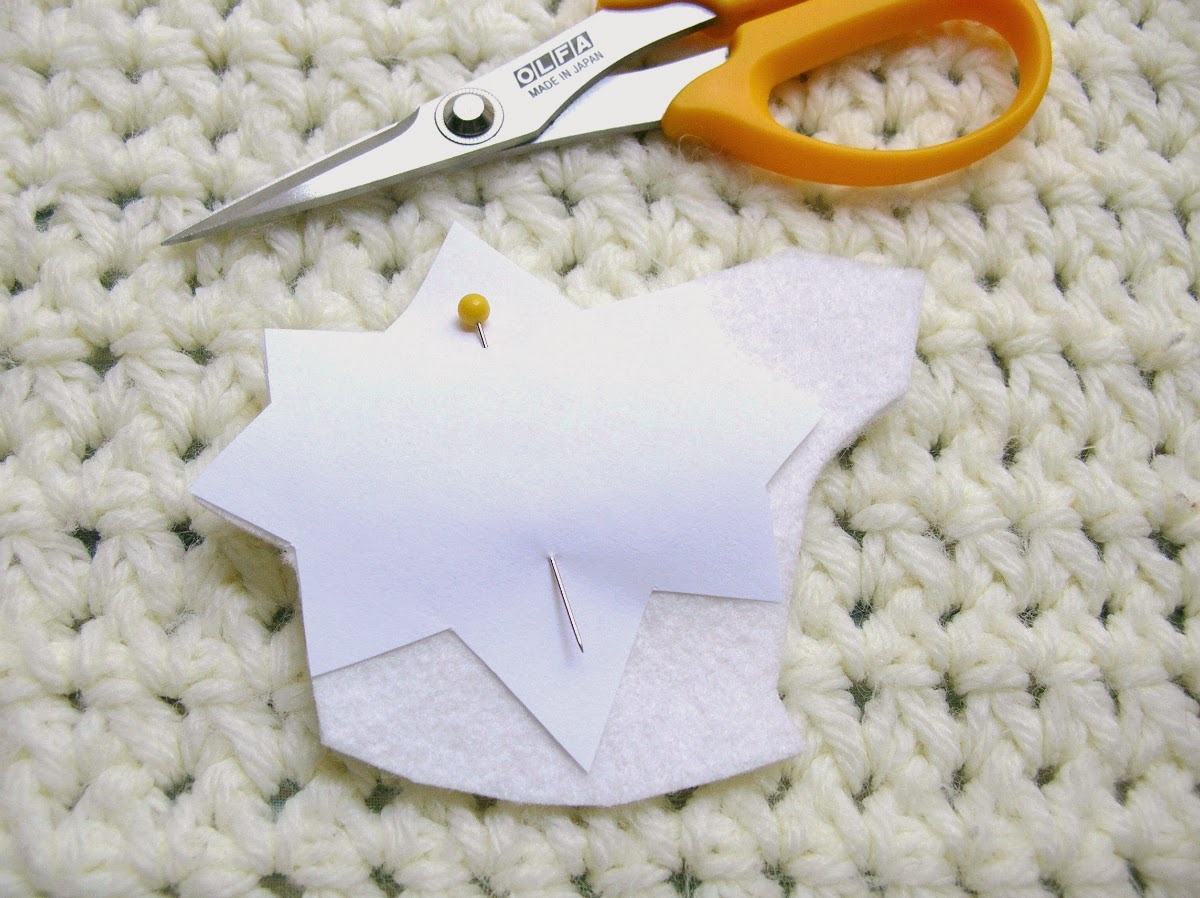 ORDINARY MOMMY DESIGN: Felt & Sequin Snowflake Tutorial