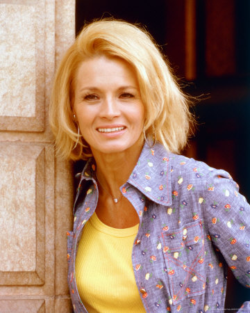 SIA MCKYE OVER COFFEE: MONDAY MUSINGS: Characters Who Influenced Me