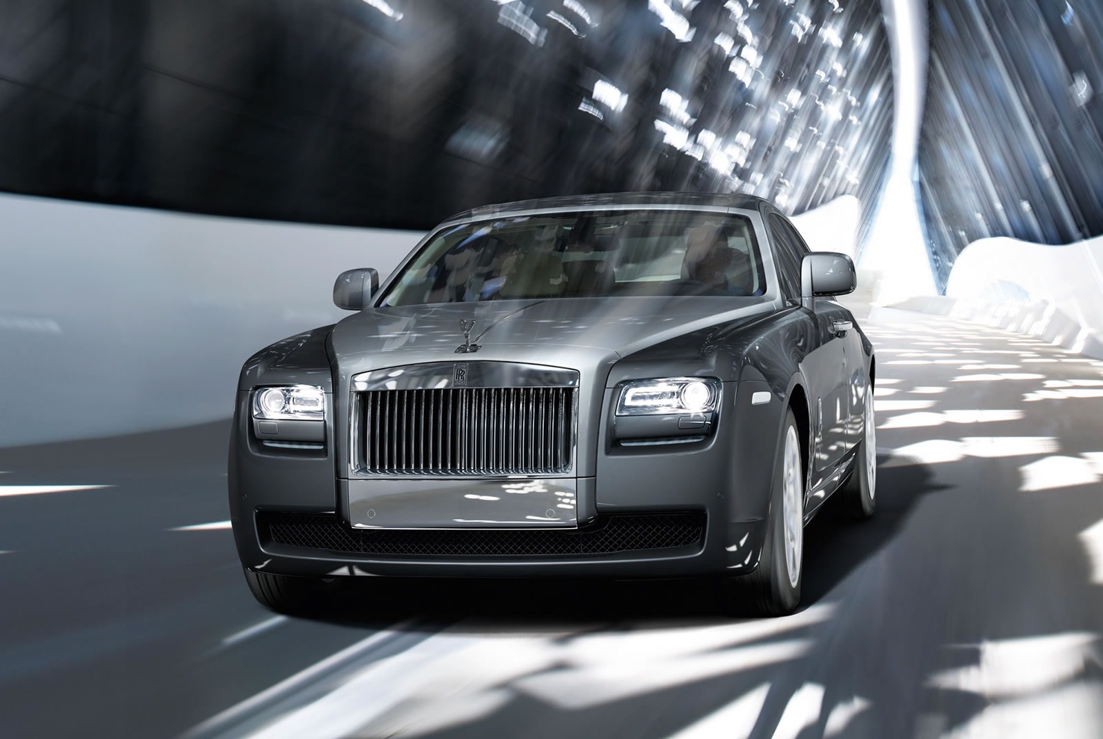 2014 Rolls Royce Ghost Car Review | Auto Emb