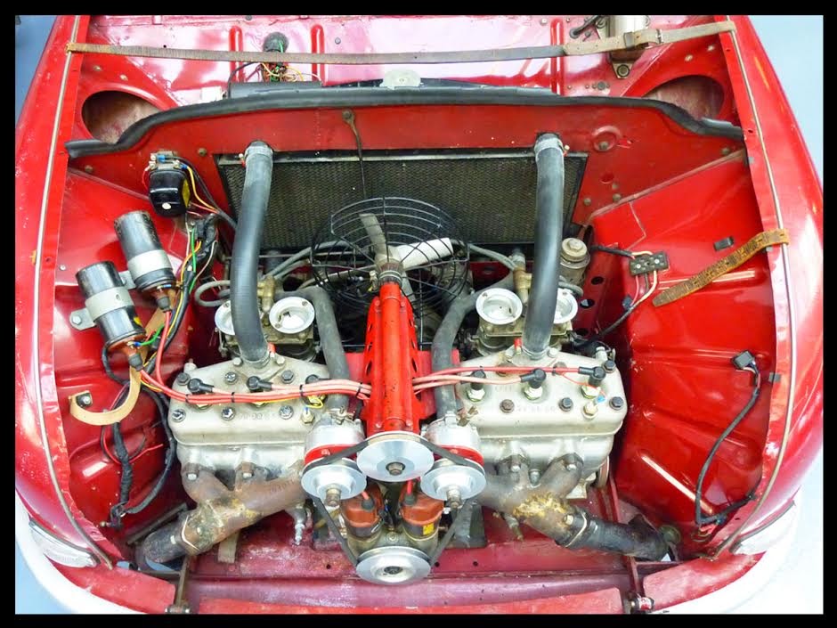 Left Handed Spanner: Two Strokes, One Heart - DailyTurismo