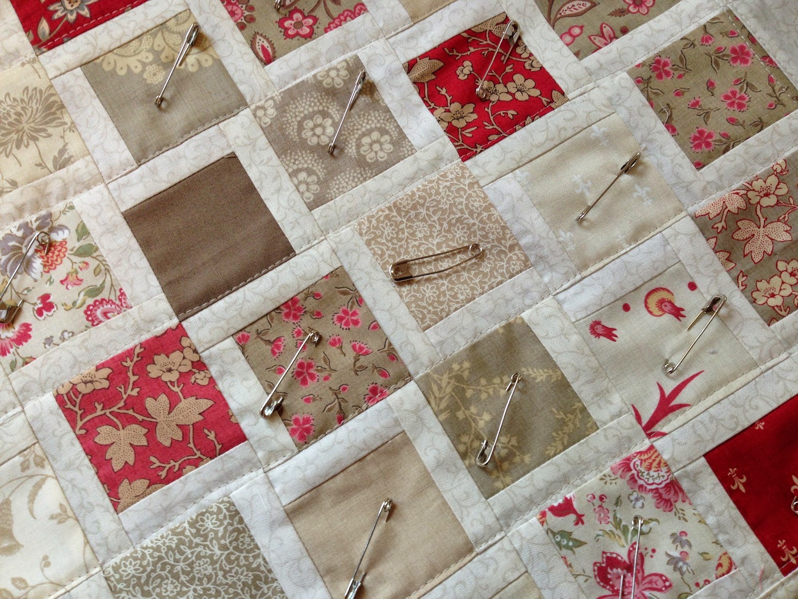 Anne Marie´s Quilt: A new cushion from Moda Bakeshop