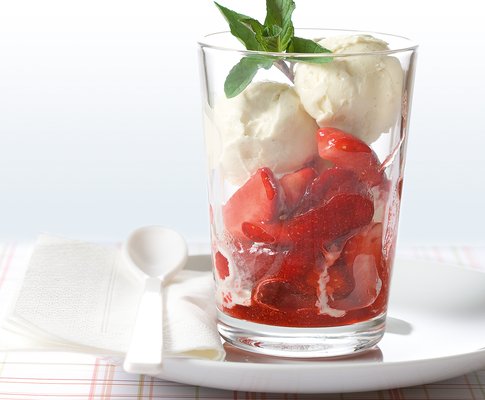 Behind the French Menu: Fraises - Strawberries. The Wild Strawberry and ...