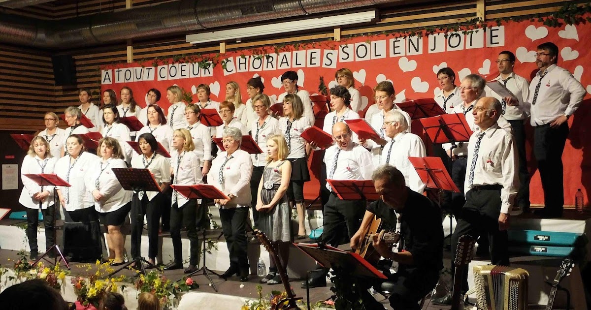CHORALE A TOUT COEUR: Tenue de "spectacle" / classeur