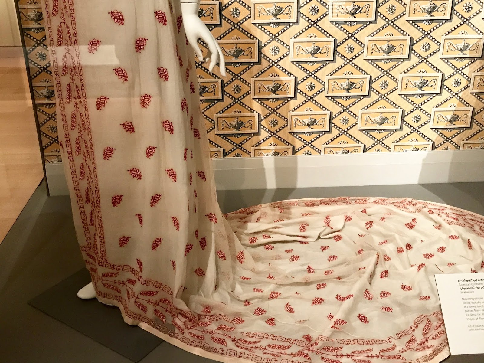 SilkDamask : A Fashionable Neoclassical Dress, 1800-1805