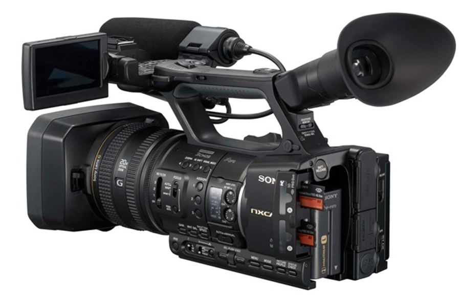 Hannah Pilkington's Media Blog: Learning to use a Sony NX5 Video Camera