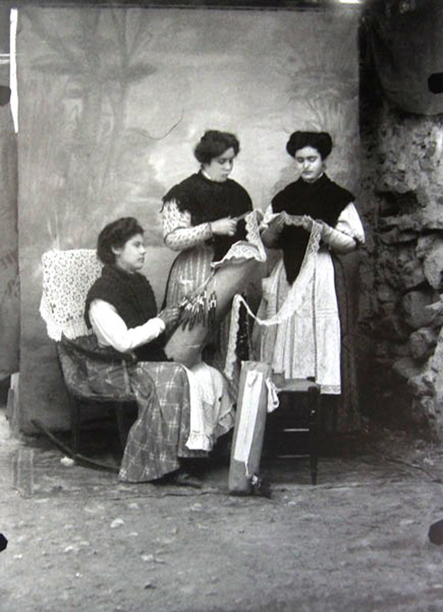 26 Fun and Interesting Studio Portraits of Spaniards From the Late 19th ...