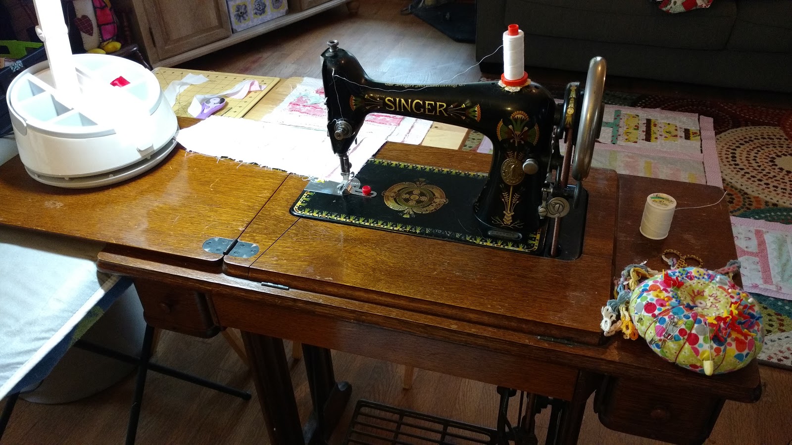 Missy's Homemaking Adventures: Sew Sweet Sewing Spaces