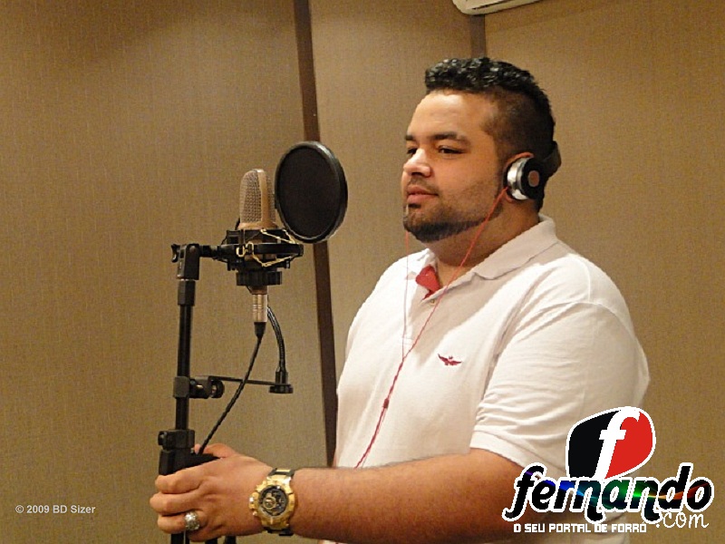 Felipe Lemos se prepara para voltar aos palcos ~ FERNANDO.COM