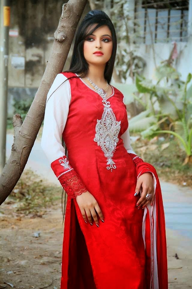 Pori Moni Bio | Life in Bangladesh