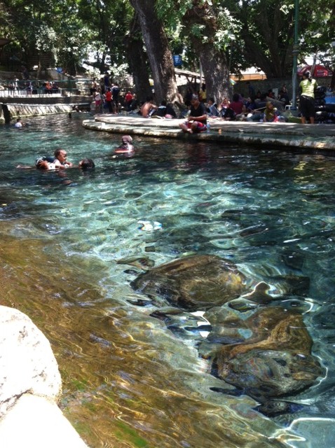 Surga Air Tersembunyi di Kota Klaten: Rafting dan Cuve Tubing di Air ...