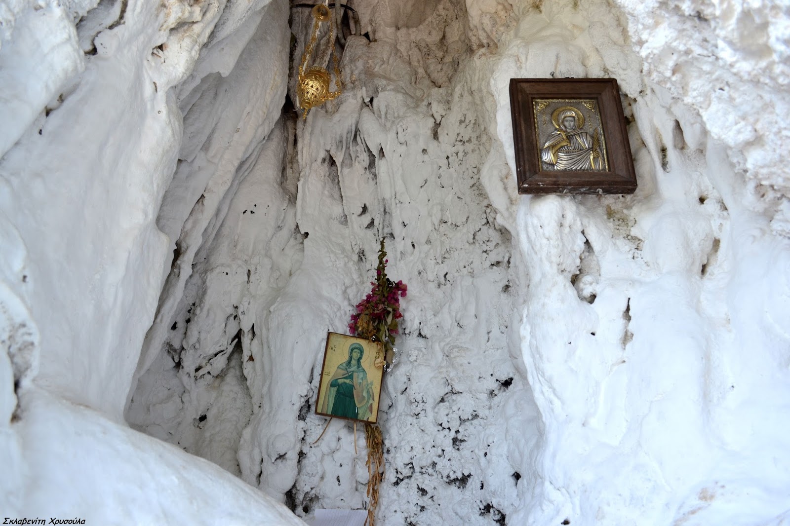 Το εκκλησάκι του βράχου...Αγία Κυριακή. | ΛΕΥΚΑΔΑ...Η ΠΑΤΡΙΔΑ ΜΟΥ