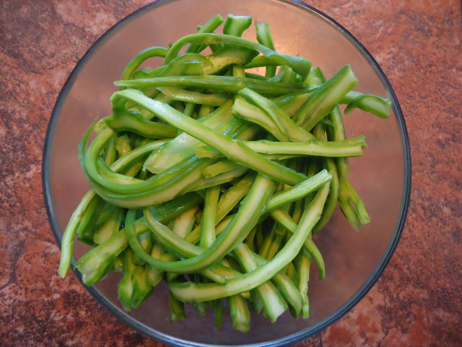 La Mexicanita Kitchen: Alfredo Nopalitos con Sabor
