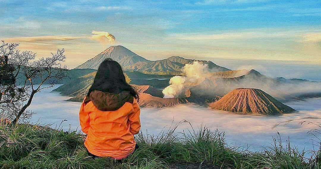 Mount Bromo Trekking Tour Package 2 Days
