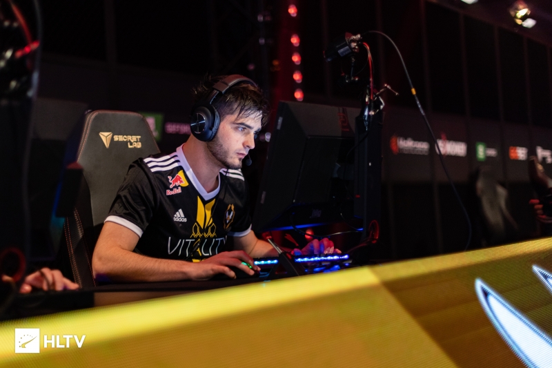 Shox: "Tôi vẫn đang trong quá trình thay đổi vị trí từ IGL và tôi không ...