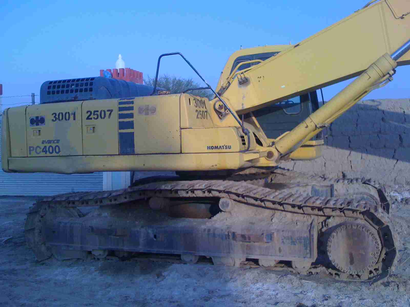 RAFIQ BROTHERS : Komatsu PC-400 Excavator For Sale in Pakistan