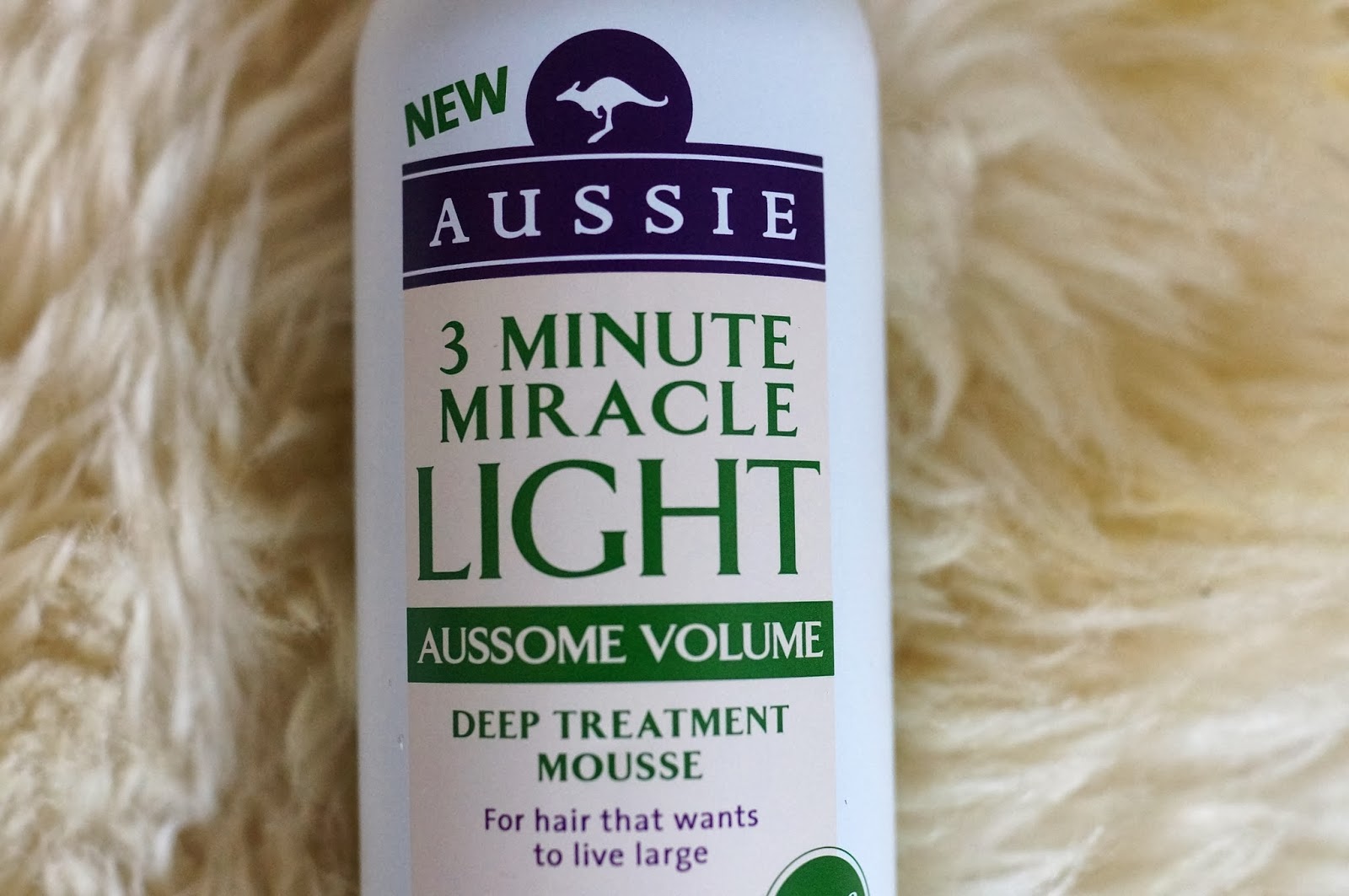 Emtalks: Aussie 3 Minute Miracle Light Deep Treatment Mousse Review