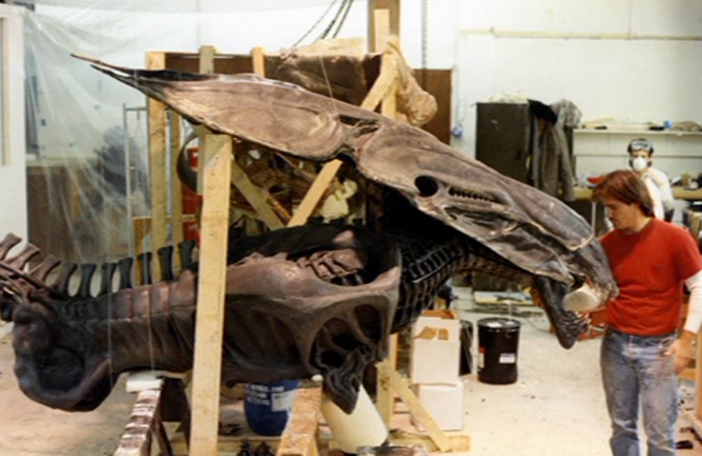 Alien Explorations: Aliens: Designing the side view of the Alien Queen ...