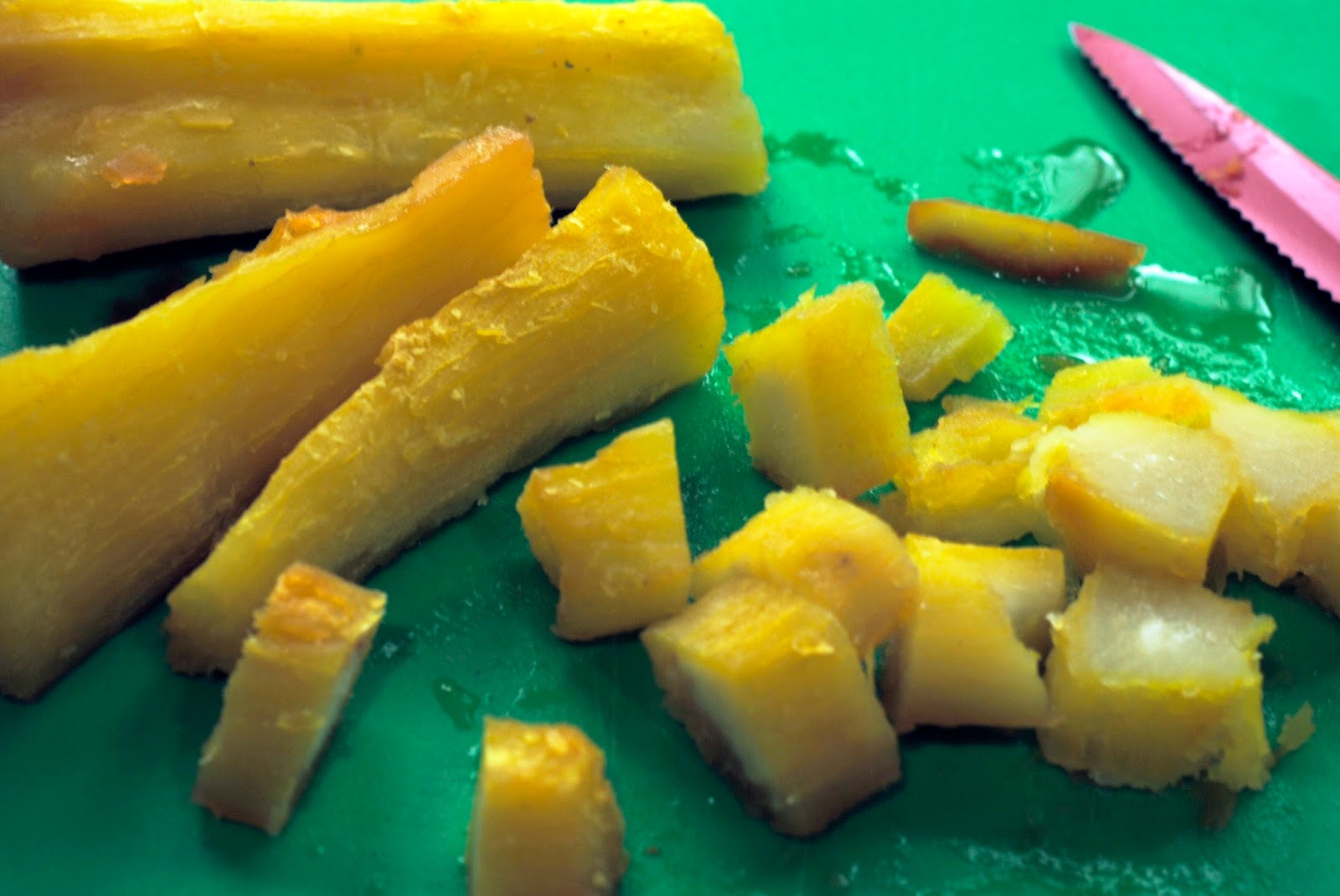 Mogo Bhel (Boiled cassava salad) | Nayna's Test Blog