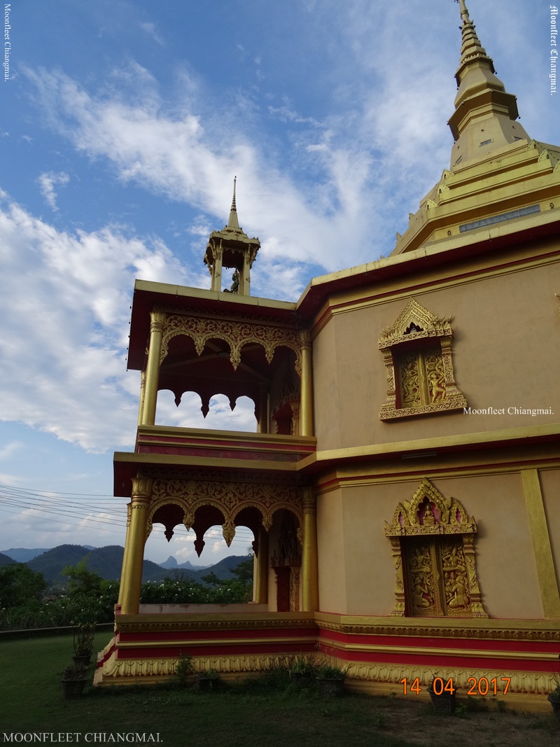 Moonfleet Asia: 14.04.2560 วัดป่าโพนเพาวนาราม(Wat Paphonphao Vanaram ...