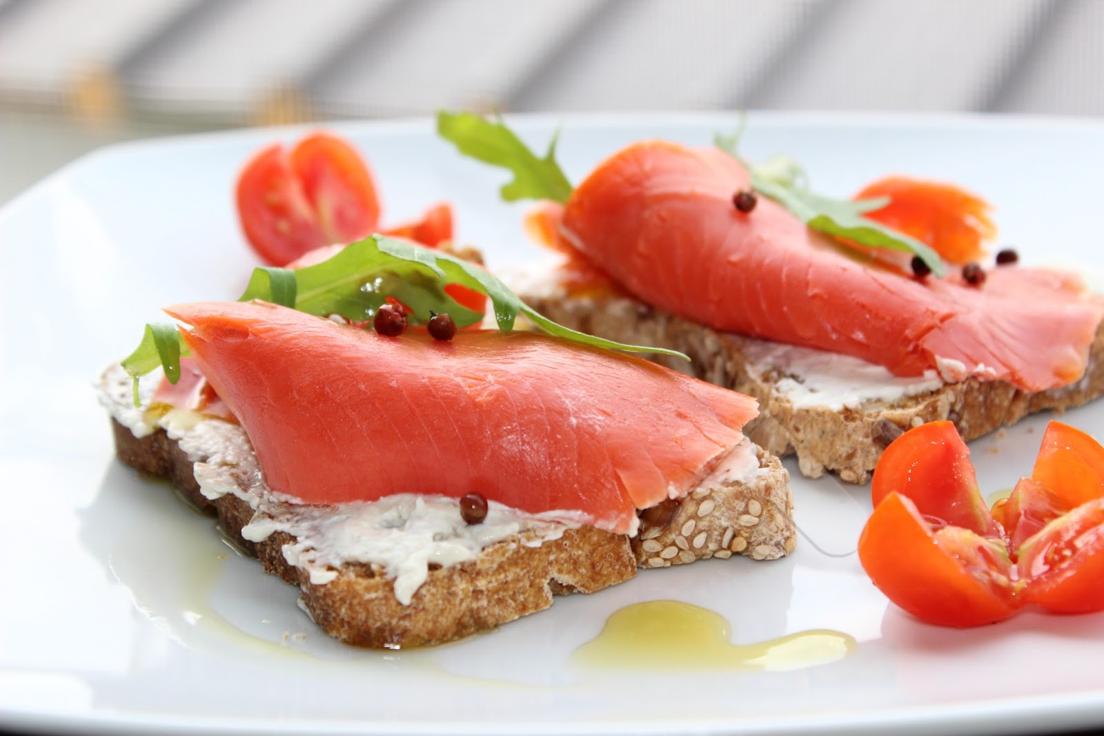 Adda's All : Crostini con salmone e pepe rosa