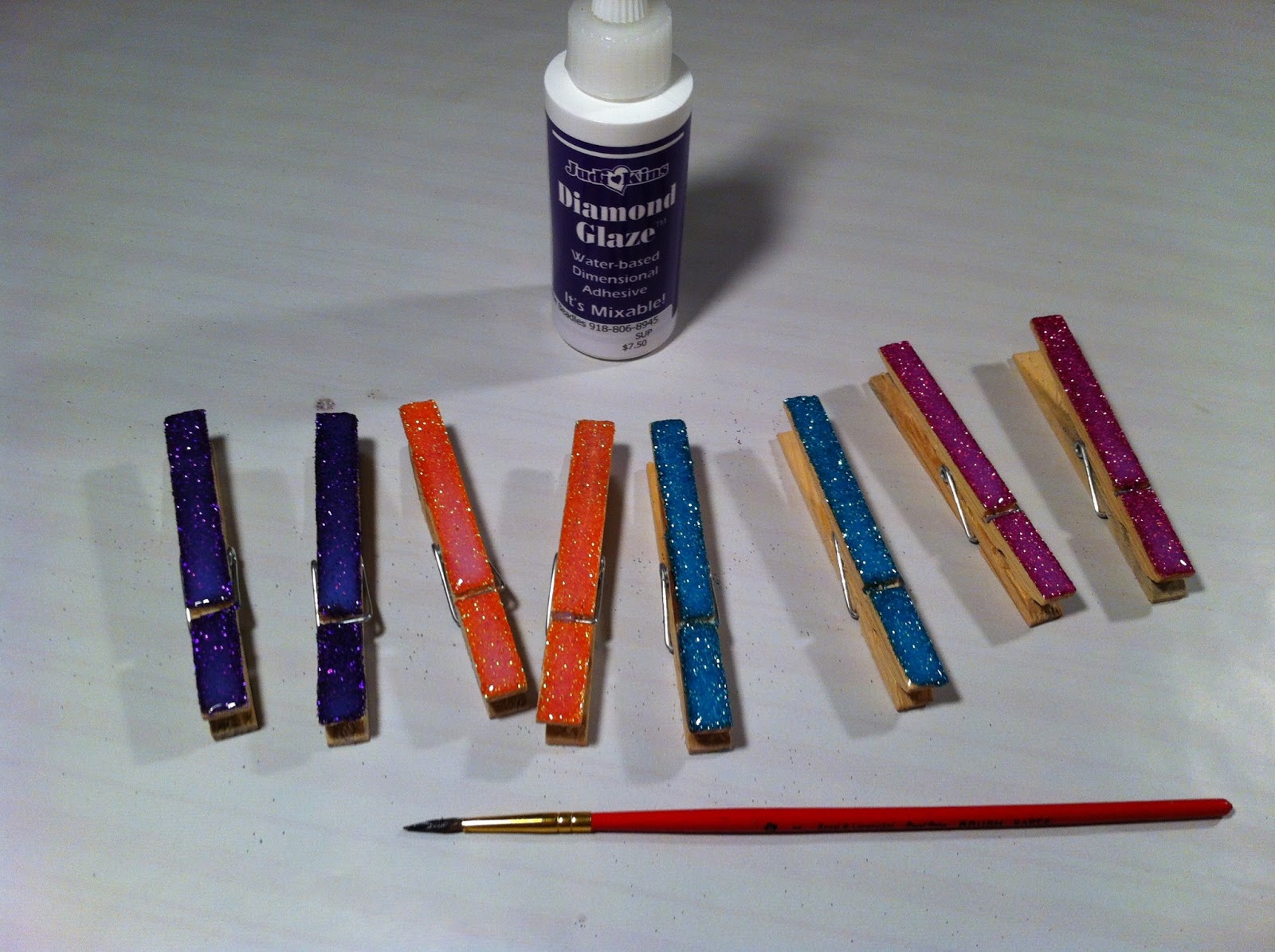 Pinterest Party: a gate17 blog: Clothes Pin Garland Tutorial