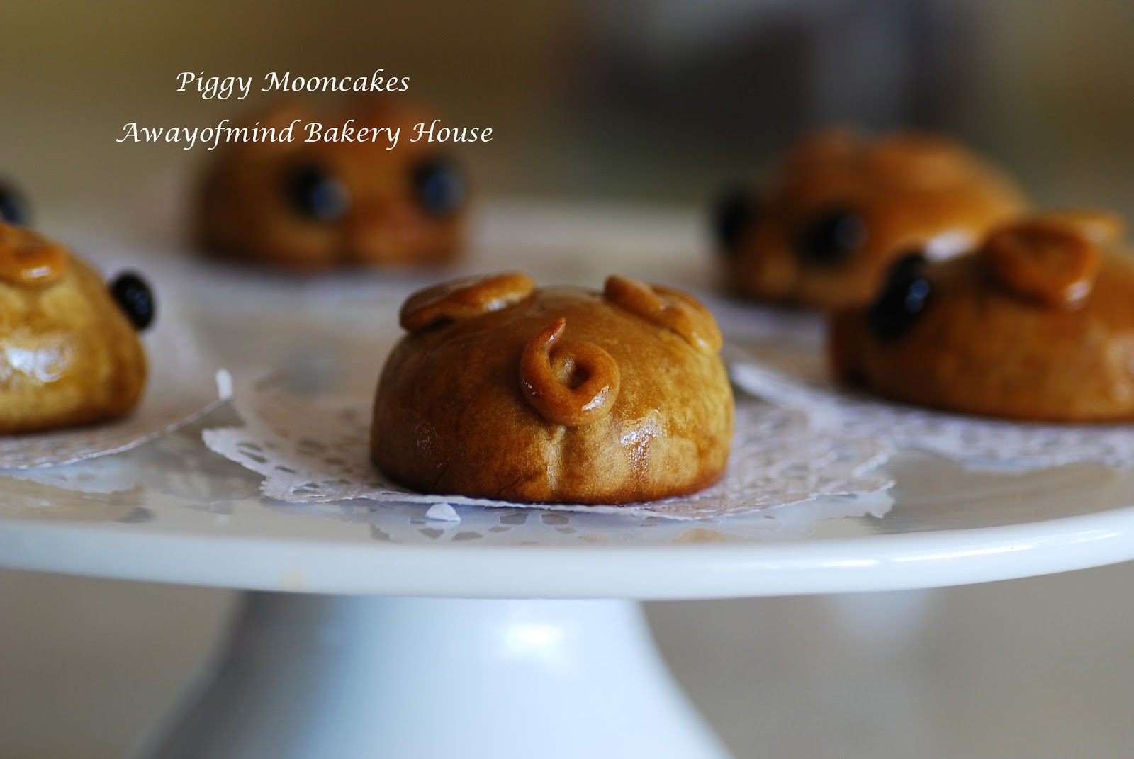 Awayofmind Bakery House: Piggy Mooncakes 小猪猪传统月饼