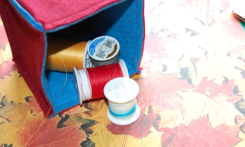 The Craftinomicon: Felt Containers