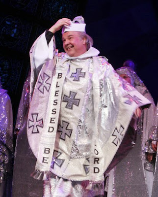 BROADWAY'S SISTER ACT OPENS TO THE STARS