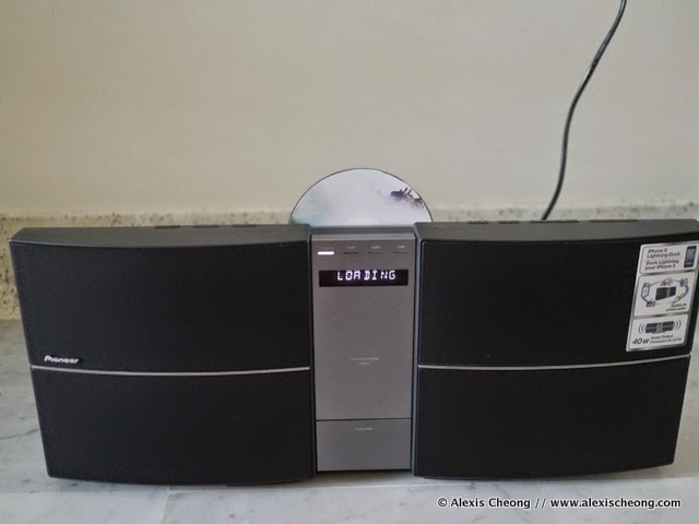 Gadget Review: Pioneer Slim Micro System X-SMC11-K Speakers - alexis blogs