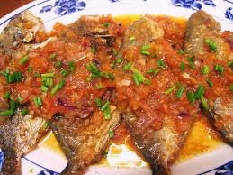 New World Food: Fish Sarciado (Fish With Tomato Sauce)