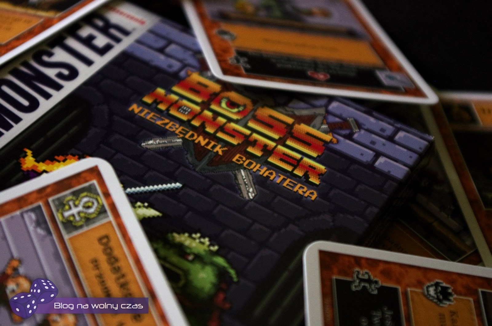 BOSS MONSTER. NIEZBĘDNIK BOHATERA: Mocy przybywaj! - recenzja gry.