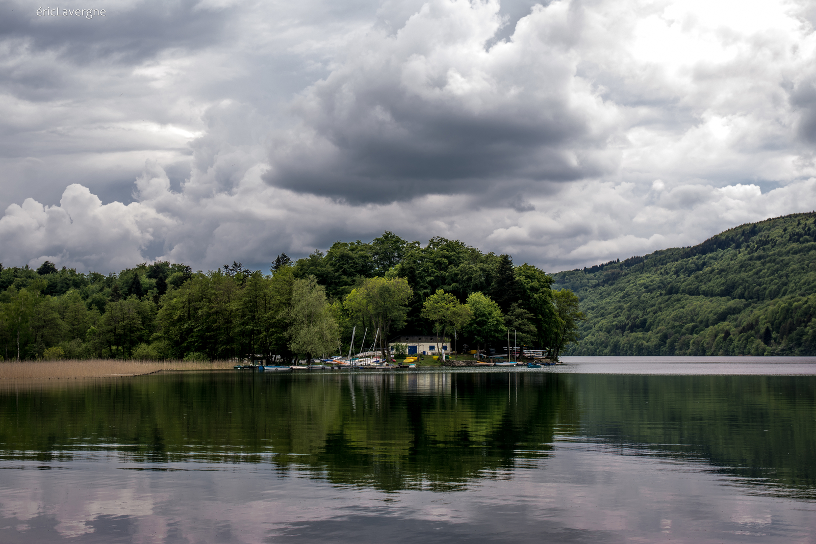 Eric Lavergne Images: Lac de Laffrey, France, Mai 2018 / Lago de ...