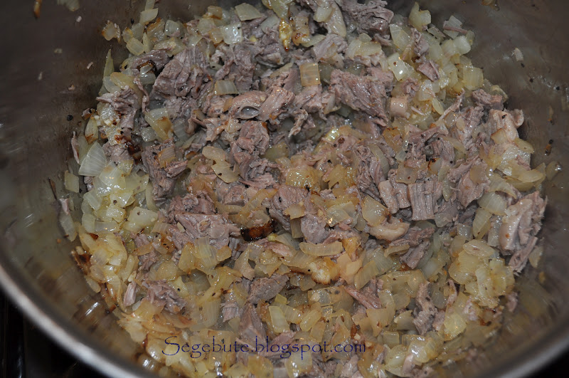 SEGEBUTĖS UŽRAŠAI: Charčio su pomidorais