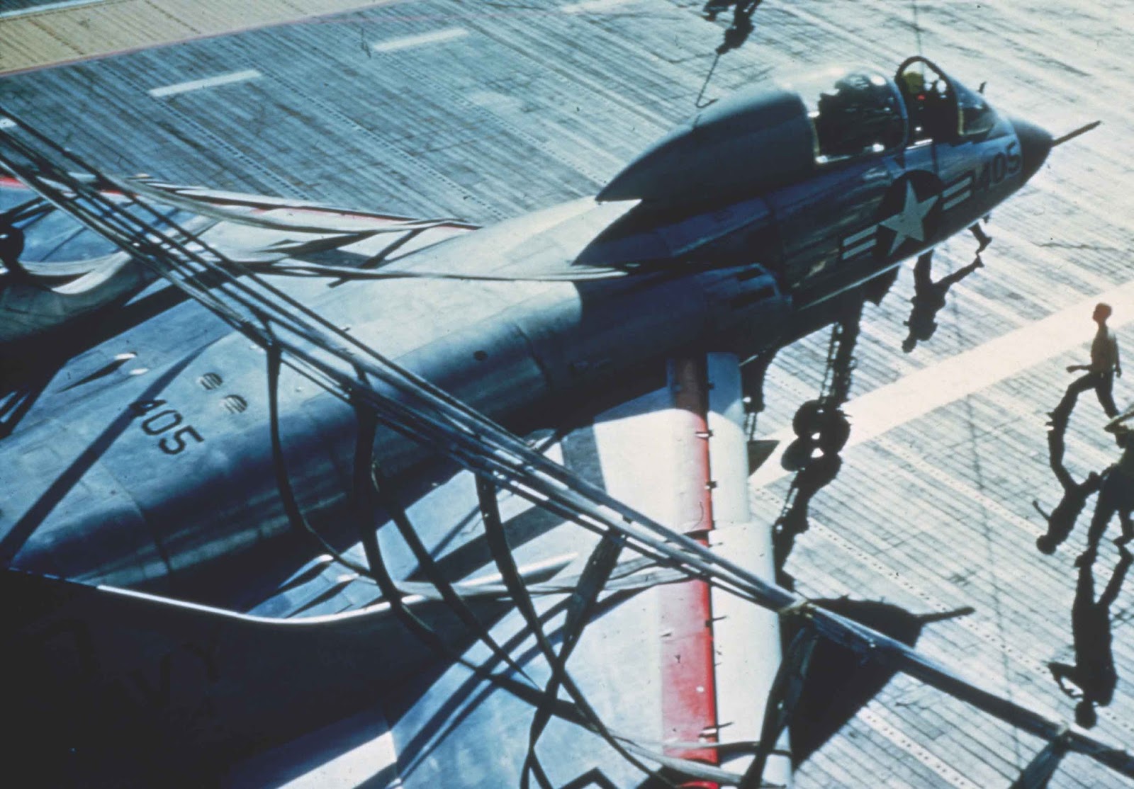 Tailhook Topics: Non-Aerodynamic Wing Fences