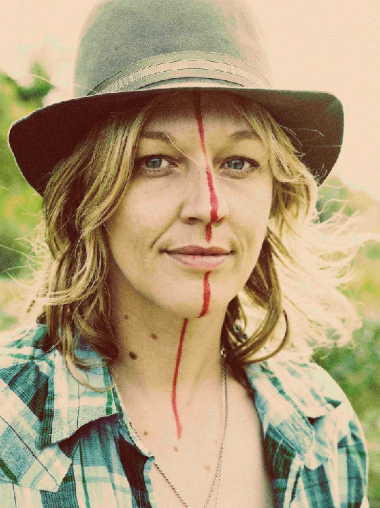 Amy Cook before she's Barefoot at the Belmont [INTERVIEW] | GoodBAMMSho