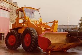 Maarakennus koneita.: BRAY